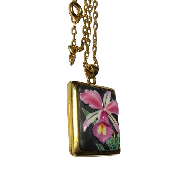 Toshikane | Jewelry | Vintage Toshikane Orchid Porcelain Pendant Locket ...